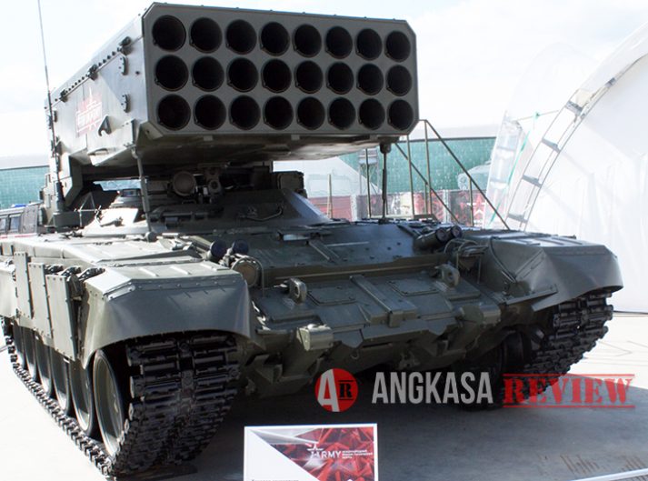 Pasukan Rusia Dilengkapi Peluncur Roket Multilaras TOS-1A