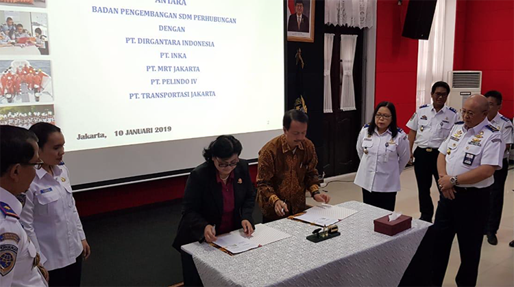 Tiga Instruktur Penerbang STPI Akan Diperbantukan Jadi Pilot Uji di PTDI