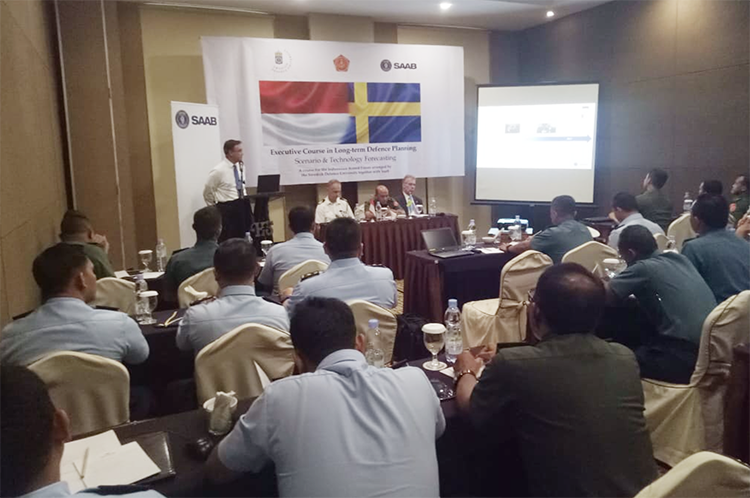 Beri Beasiswa Kuliah Pendek Eksekutif, Saab Bawa 20 Perwira TNI ke Swedia