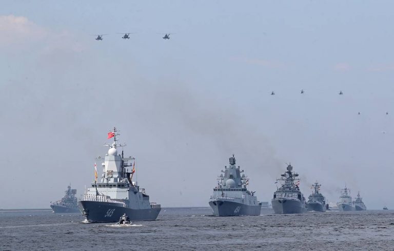 200 kapal perang akan lakukan parade di Hari Angkatan Laut Rusia 200 kapal perang akan lakukan parade di Hari Angkatan Laut Rusia