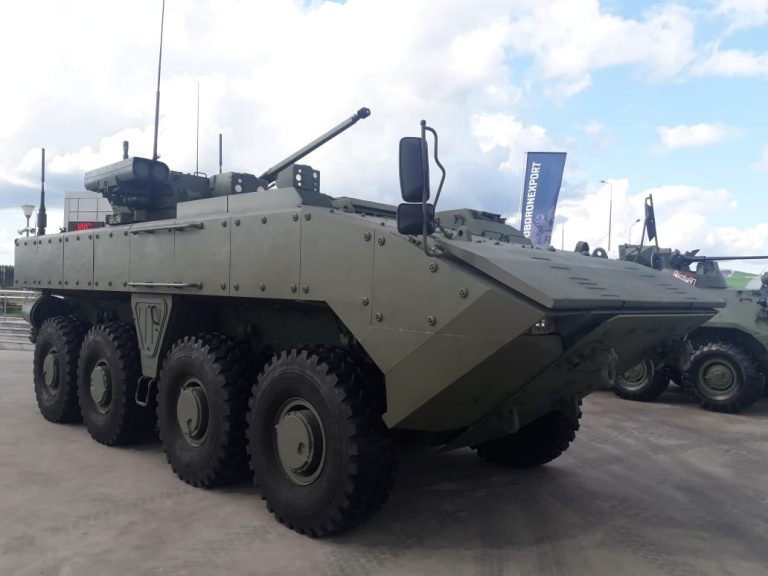 Kendaraan Tempur Infanteri K-17 Bumerang tampil di ARMY-2021