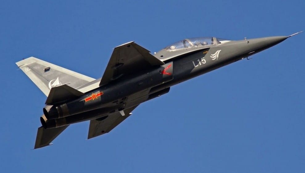 Hongdu JL-10 (L-15) selayang pandang
