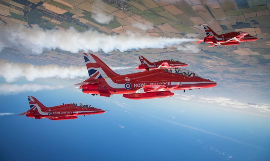 Inggris perpanjang masa pakai Hawk T1/T2 Red Arrows hingga 2033