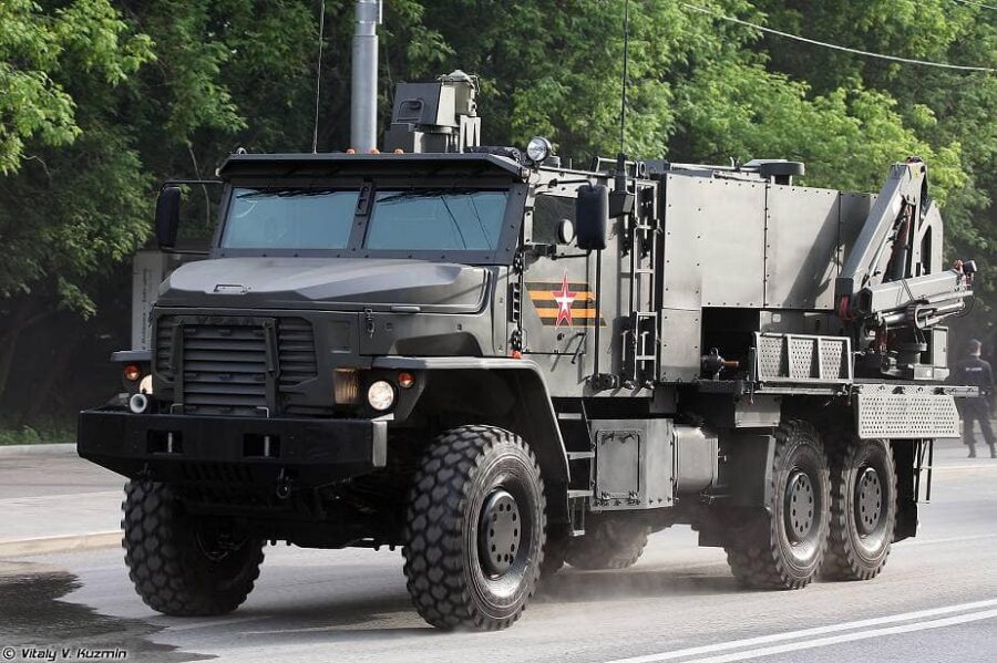 Rusia mulai gunakan sistem roket termobarik barunya TOS-2 Tosochka di ...