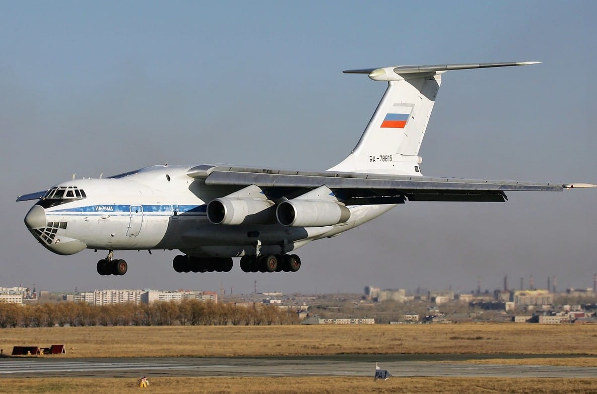 Il-76 AU Rusia terbakar saat mendarat darurat, menewaskan 4 awaknya