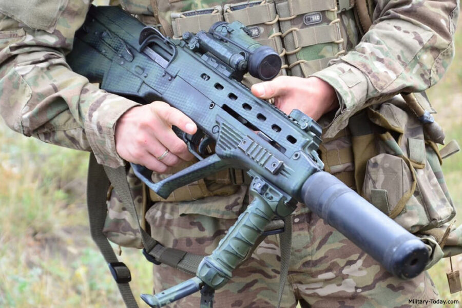 Mengenal Malyuk, senapan serbu bullpup asal Ukraina yang telah battle ...