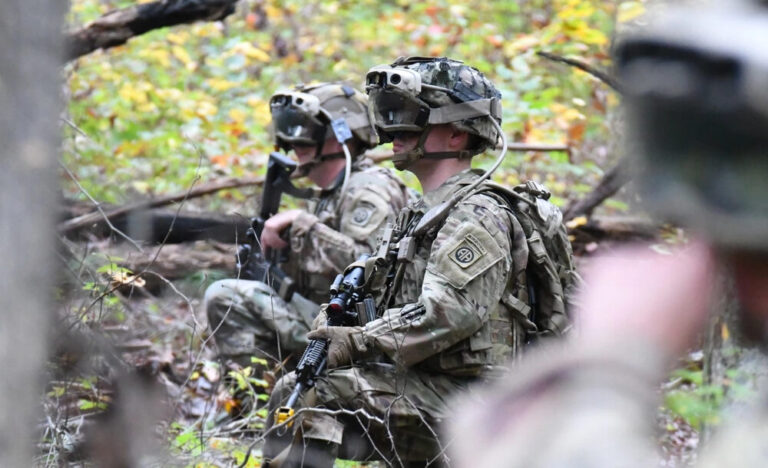 US Army uji perangkat kacamata terintegrasi IVAS
