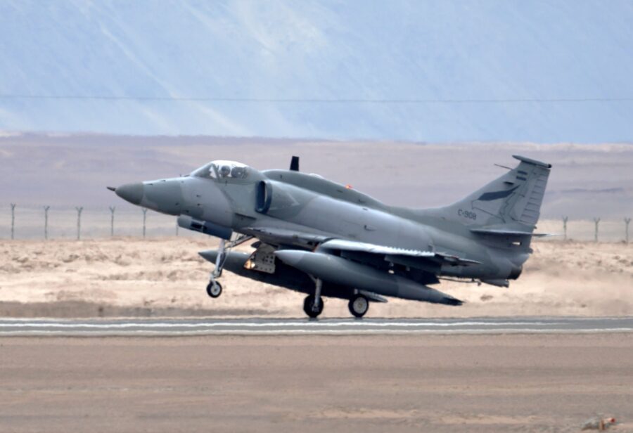 A-4AR Fightinghawk AU Argentina, kakek tua yang belum dapat pengganti