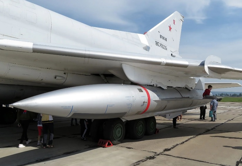 Inggris terkejut Rusia gunakan rudal Kh-22 untuk menyerang Ukraina ...