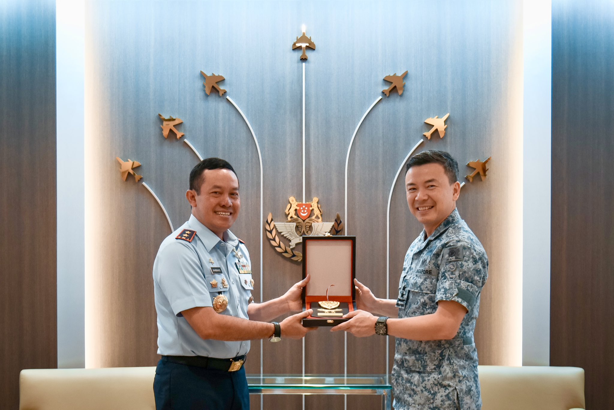 Pangkoopsud I melakukan kunjungan kerja ke Kepala Angkatan Udara Singapura
