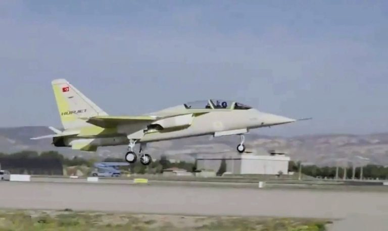 Selamat, Jet Latih HurJet Türkiye sukses lakukan penerbangan pertamanya