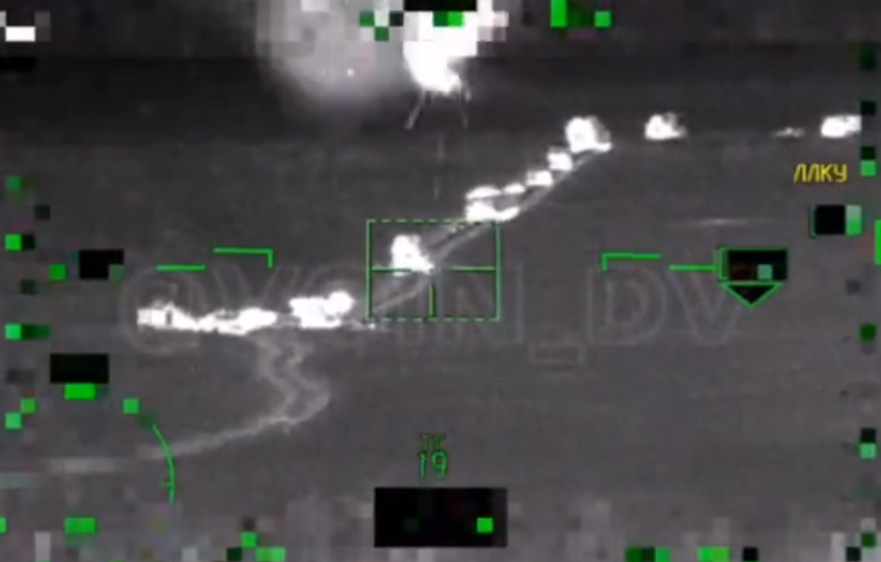 Kalashnikov menunjukkan rekaman pertama rudal Vikhr yang menghancurkan ...