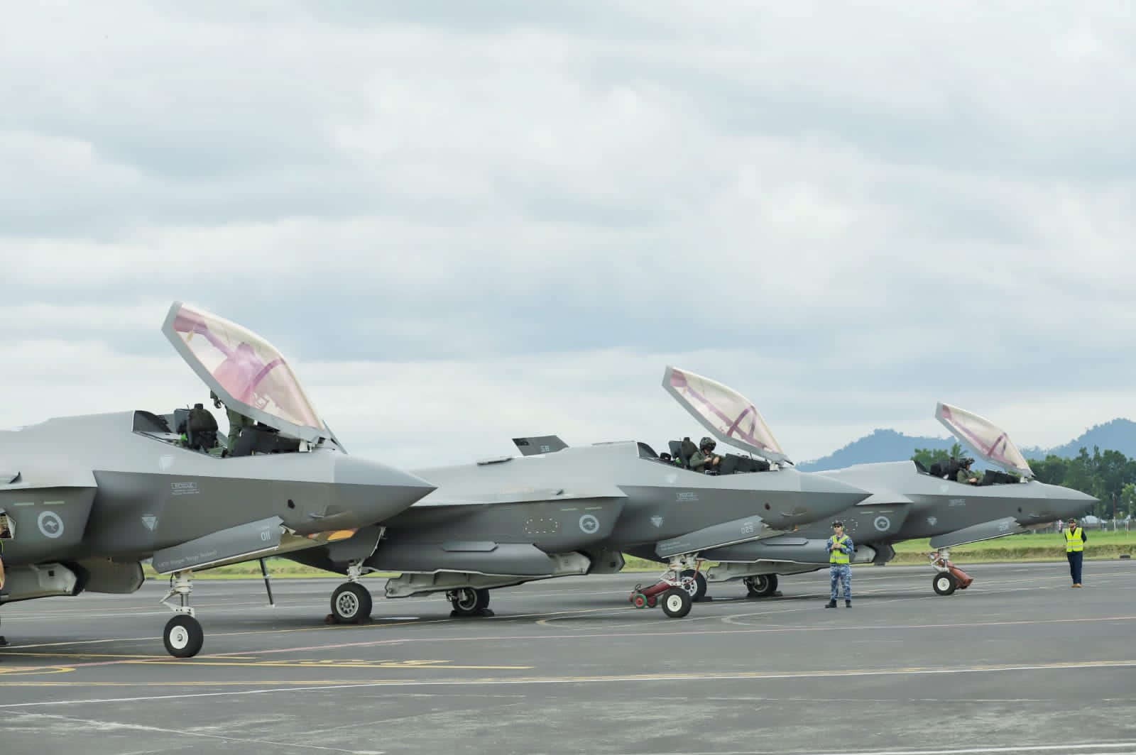 Mulai dekat dengan teknologi canggih, TNI AU berlatih dengan F-35 Australia di Manado