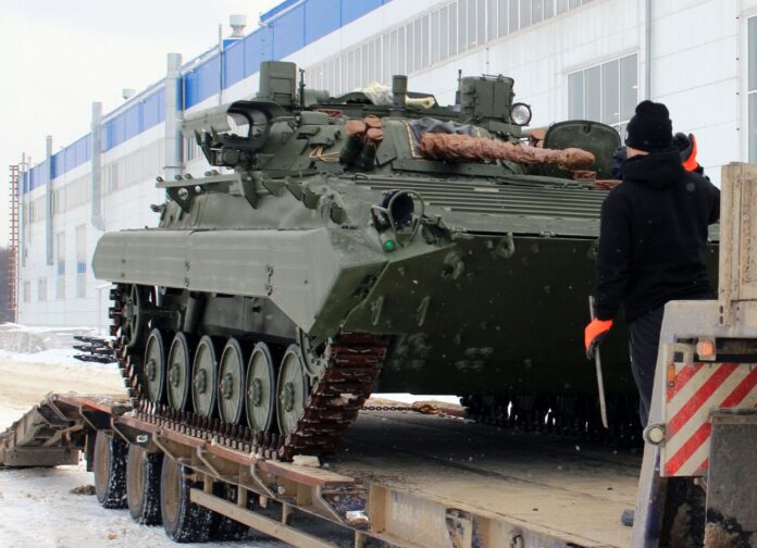 Militer Rusia kembali dapatkan kendaraan tempur BMP-2M upgrade untuk ...