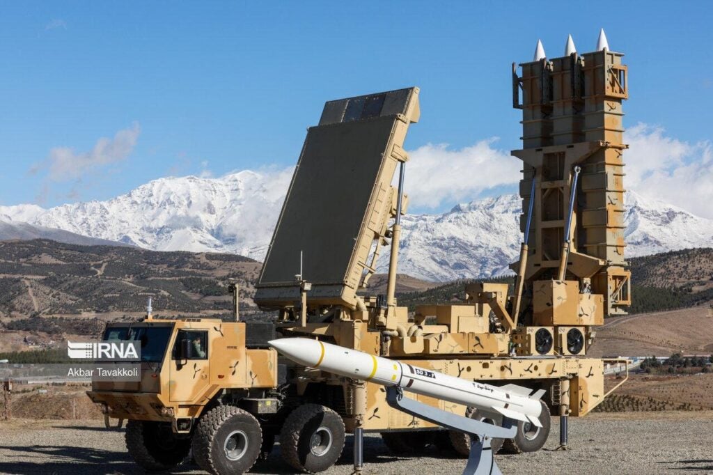 Iran luncurkan sistem rudal antibalistik Arman dan sistem rudal pertahanan udara ketinggian ...