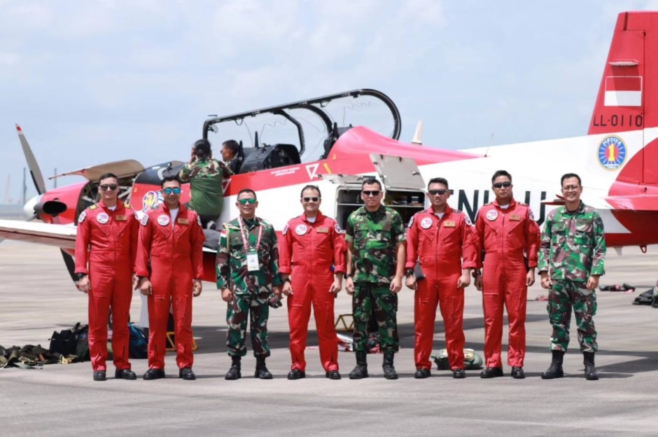 Jupiter Aerobatic Team tiba di Changi East Airport untuk tampil di ...