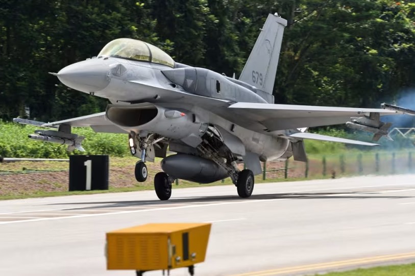 Singapura hentikan sementara pelatihan jet tempur F-16 RSAF, menyusul ...