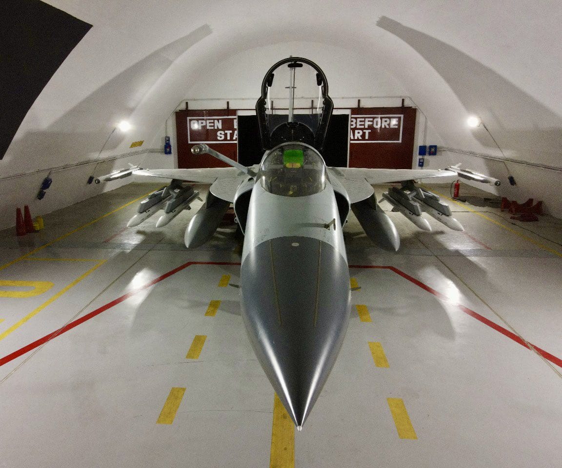 Di tengah ketegangan dengan India, China disebut telah memasok Pakistan ...